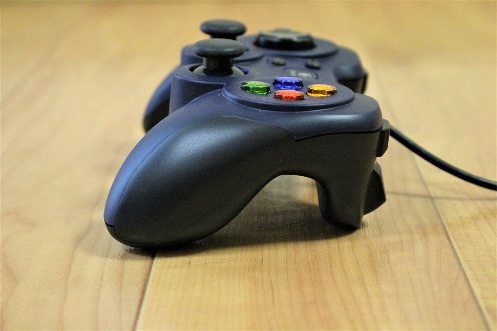 【Logicool F310 レビュー】初心者向けの激安ゲーミングコントローラー - RYOTA BLOG